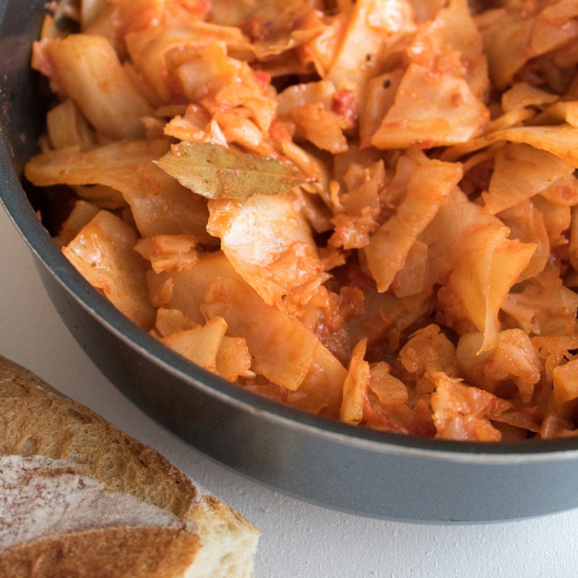 Cabbage and Tomato Stew - Super simple and Delicious