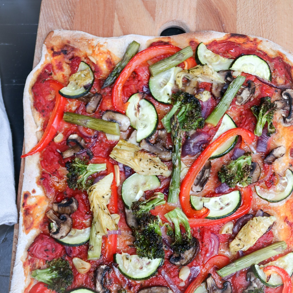 Vegan Vegetable Pizza - easy to prepare and super delicious